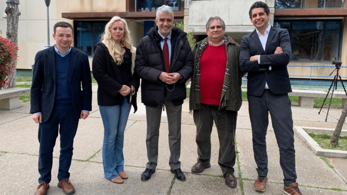 El famoso arqueólogo Israel Finkelstein visita el Centro Universitario ...